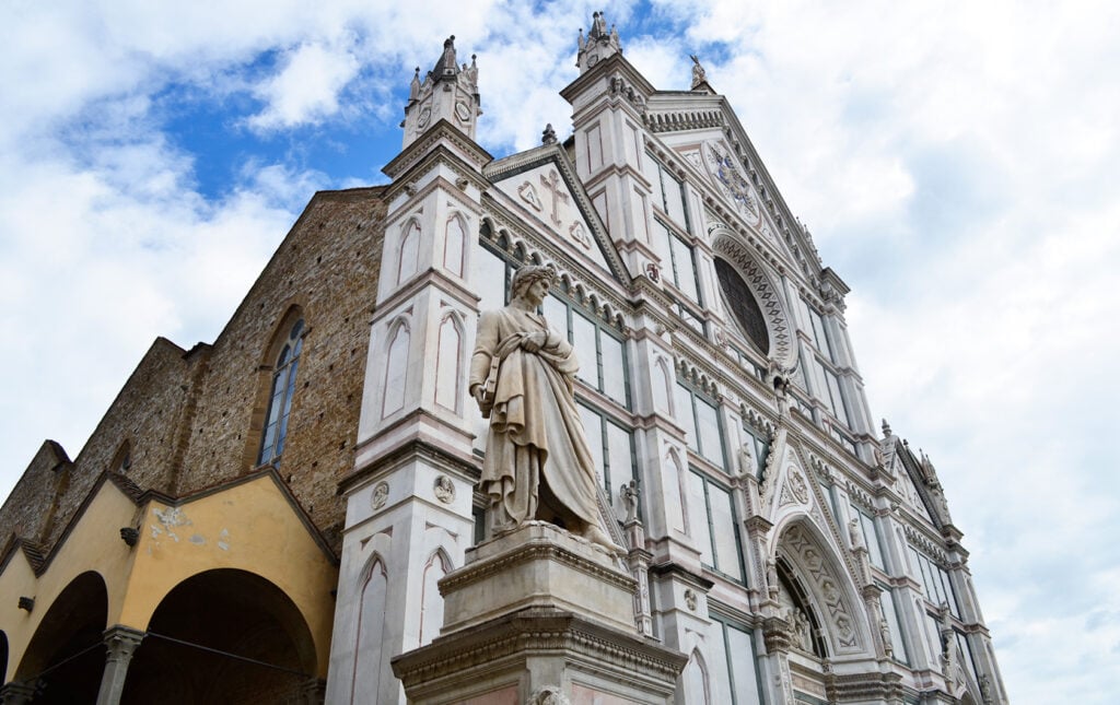 Discovering the Historic Santa Croce Neighborhood in Florence - Italy ...